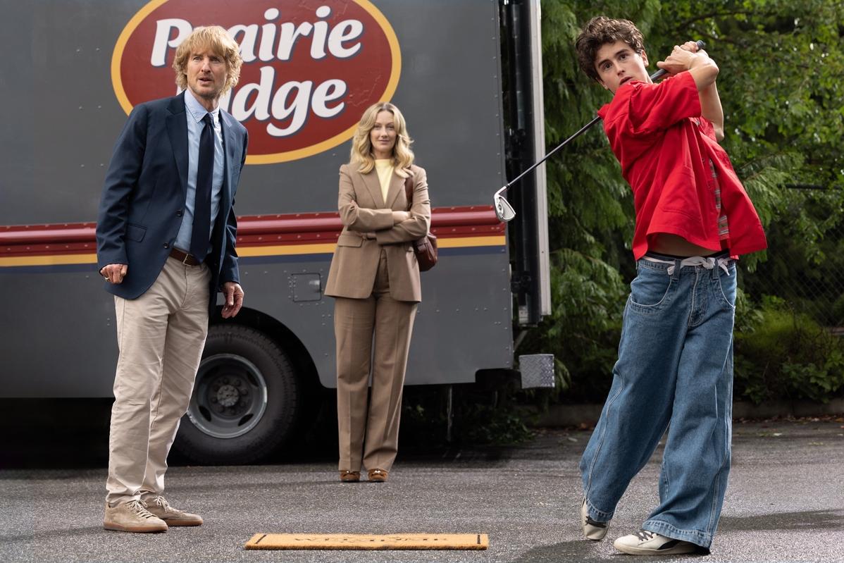 Stick, recensione della serie