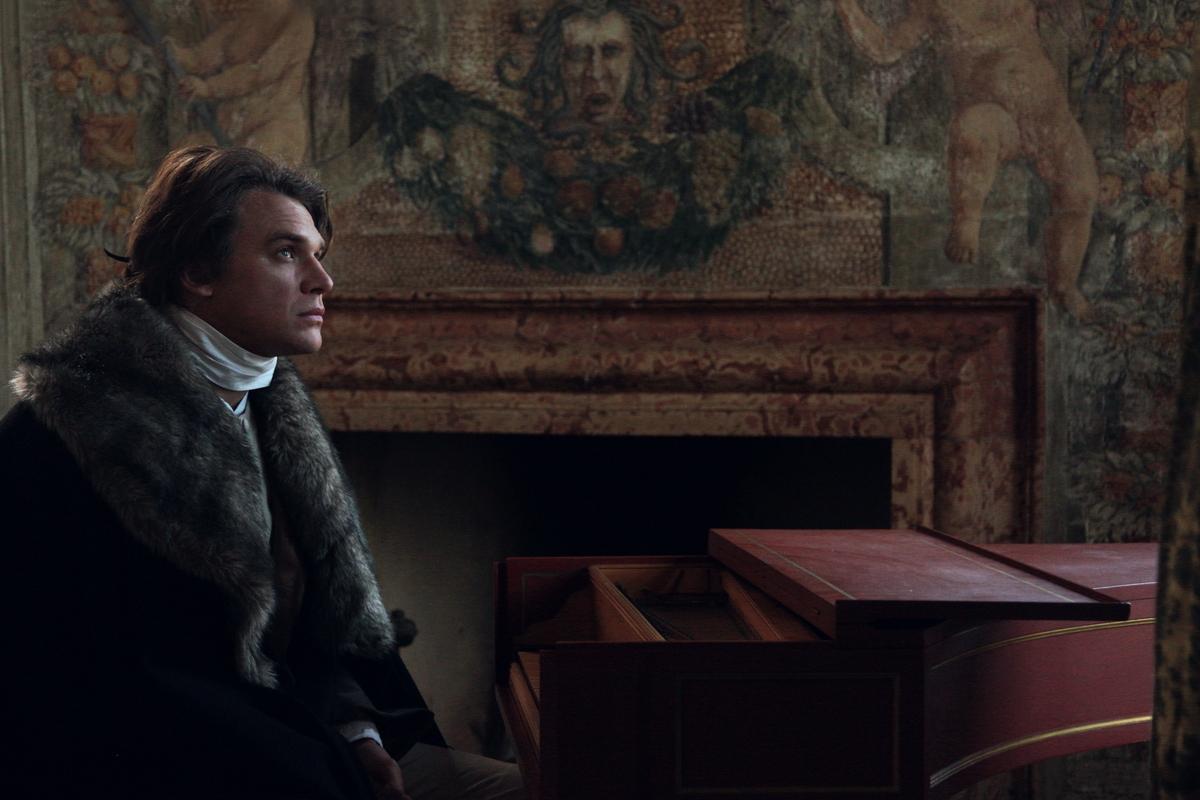 Il boemo, un piccolo gioiellino musicale tra Fellini e Forman